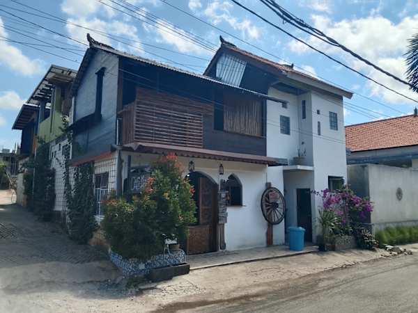 Blue Lotus Inn - Jimbaran