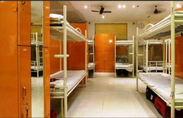 Pg Hostels Backpackers Bed & Breakfast - Mumbai