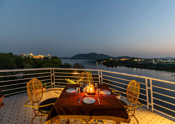 Young Monk Hostel Udaipur - Jaydurg Haveli - Udaipur