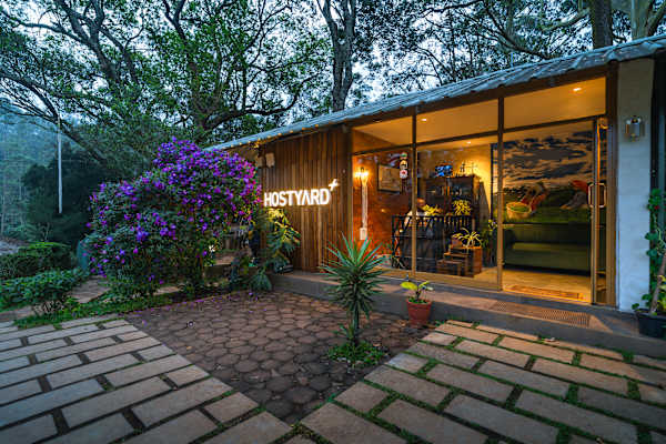 Hostyard Plantation Hostel - Kerala