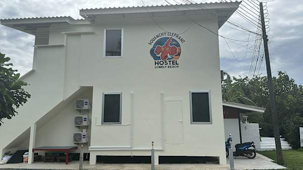 Squanchy Elephant Hostel - Ko Chang