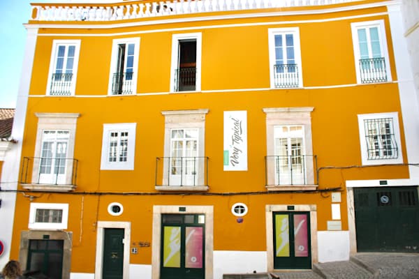 Very Typical Hostel - Alojamento Local - Portugal