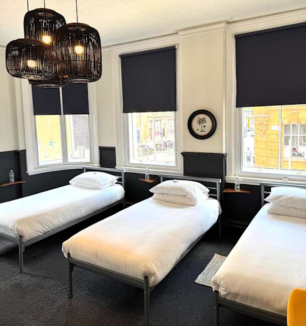 Piccadilly Central - Manchester