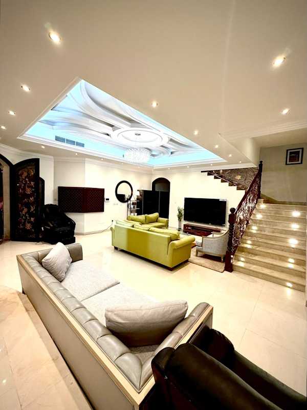 Meet Luxury Japanese Capsule Hostel Villa - Dubai - Dubaï