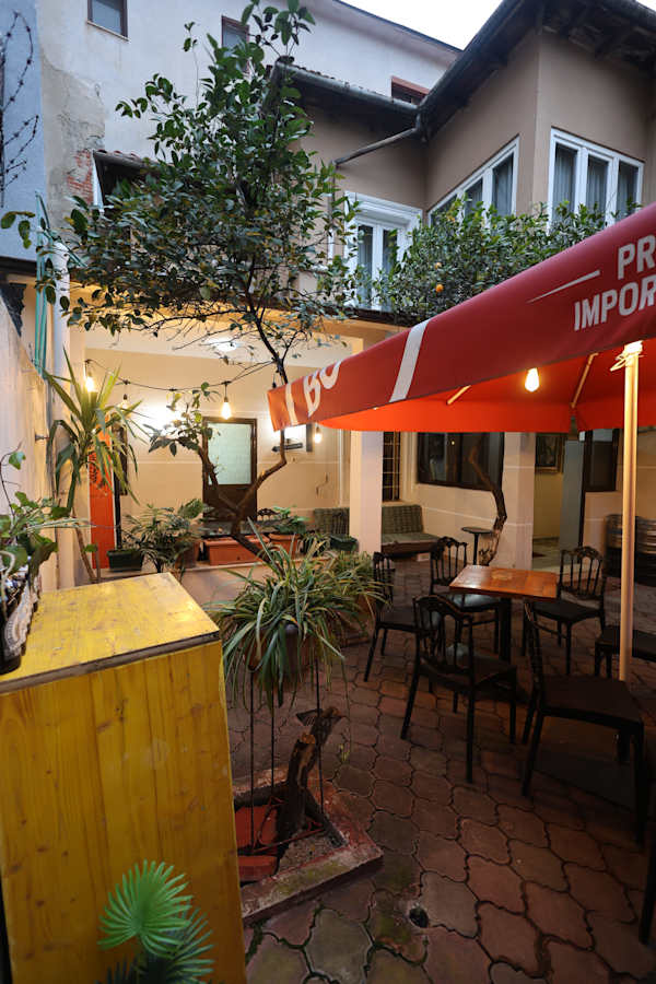 Villa 18 Hostel - Tirana