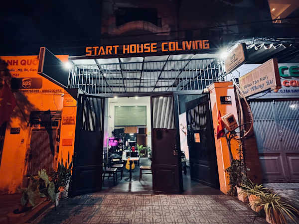 Ph + Coffee In Bed - 胡志明市