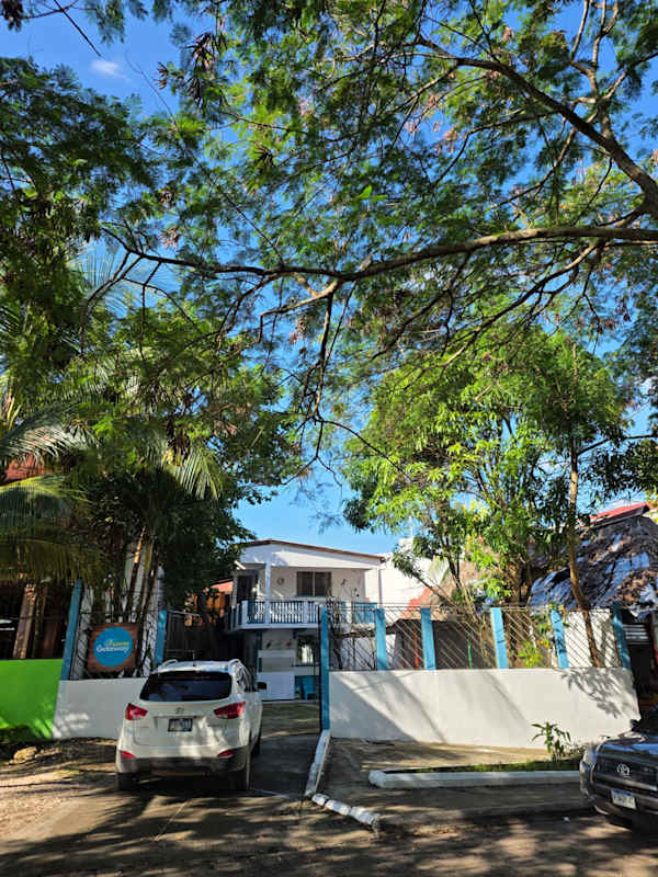 Home Getaway - Flores