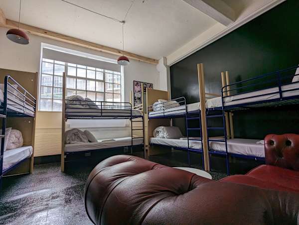 Rock & Bowl Hostel  Bristol - England