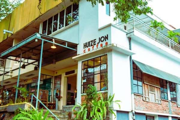 Huize Jon Hostel - Malang