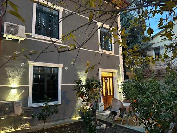 Hostel Vila H - Tirana