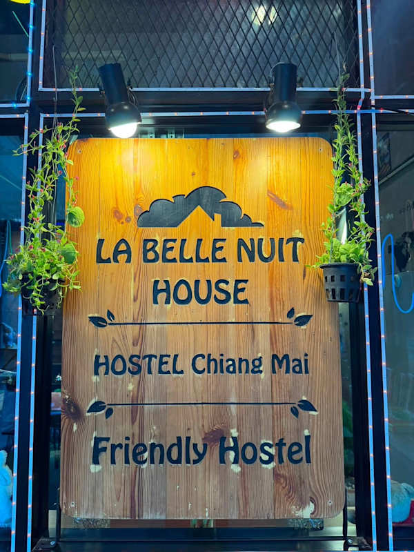 La Belle Nuit Hostel - Chiang Mai