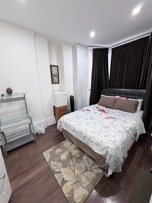 Comfy Guest House - Toronto