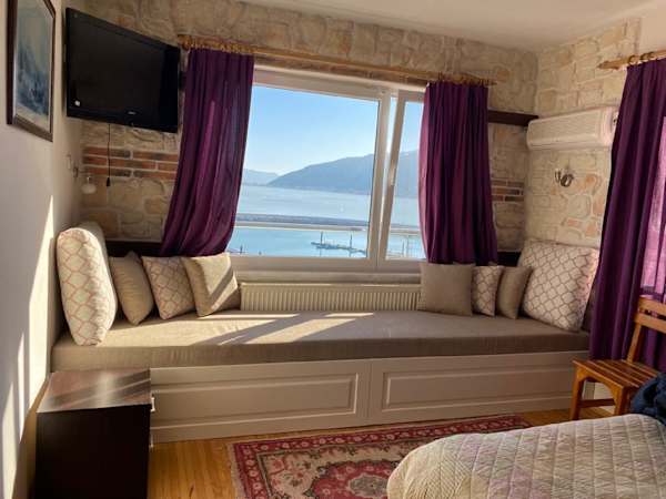 Lale Hostel & Guesthouse - Eğirdir