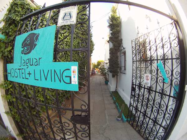 Jaguar Hostel + Living - Valparaíso