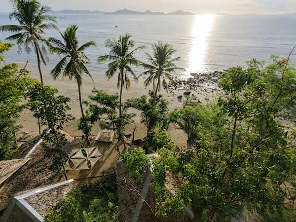 Kamp Tapik - Sibaltan - El Nido, Philippines