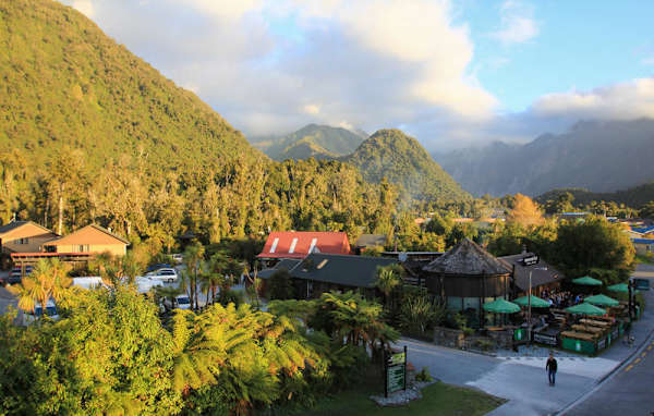 Rainforest Retreat Backpackers - West Coast