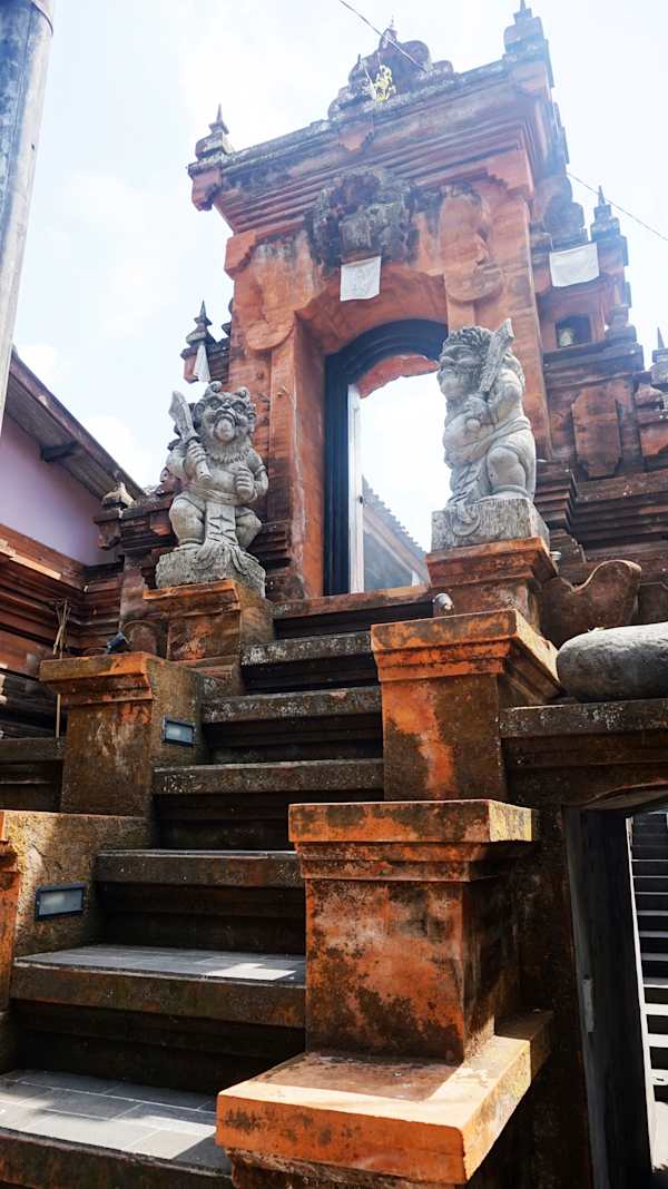 Gusti Backpackers House - Bali