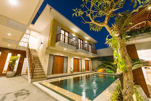 Mahesa Home Seminyak - 세미냑