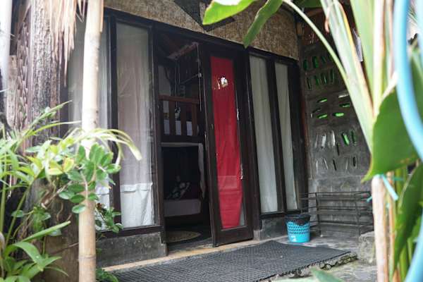 Twospaces Living At Wave And Chill House - Canggu