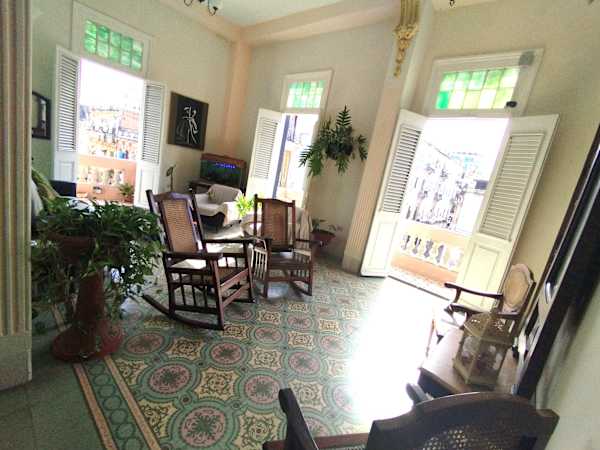 Hostal Balcones Consulado - Cuba