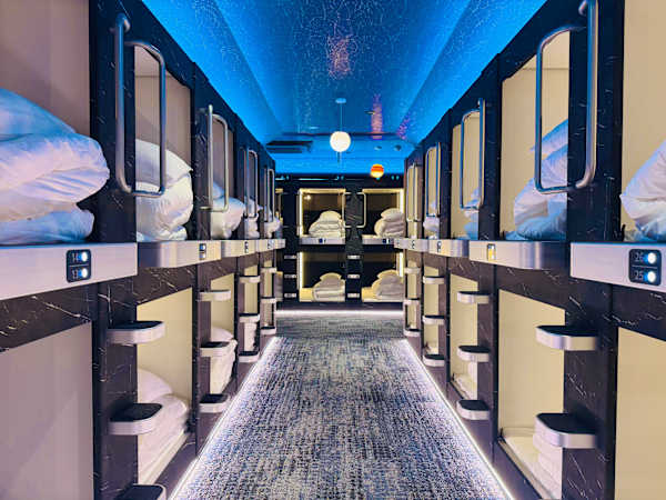 Capsule Hostel Beppu Tower - Oita, Japan