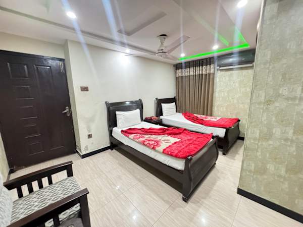 Millat Hotel G-9/4 - İslamabat