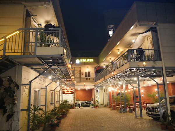 Kalash Parkaze Glamping Hostel - Pokhara