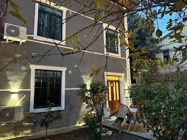 Hostel Vila H - 티라나