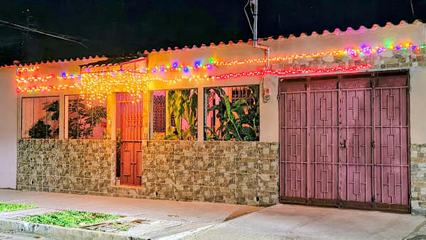 Wonderland - Christmas And Family Fun Hostal - Santa Ana