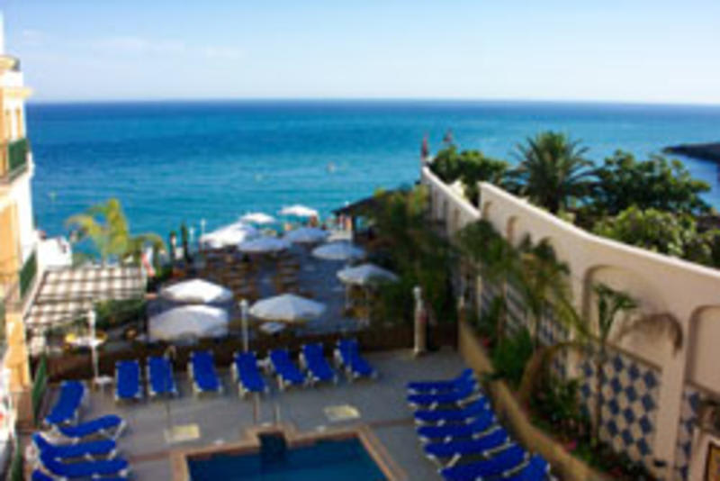 Toboso Apar-turis - Nerja