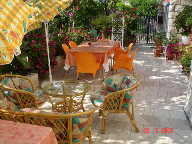Orange - Hvar