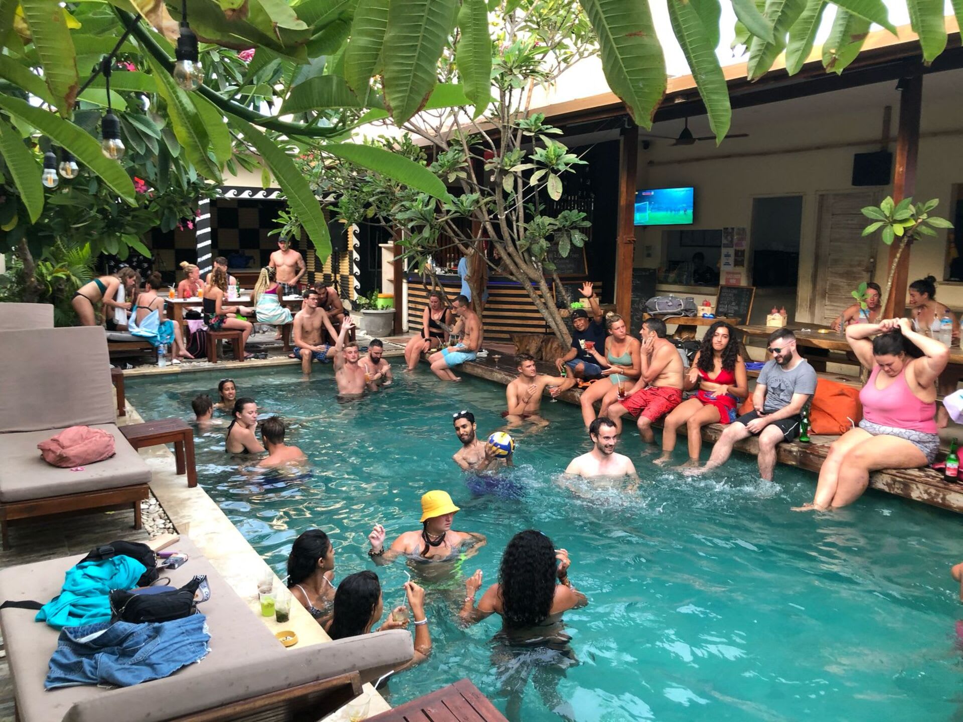 M Box - Gili Islands