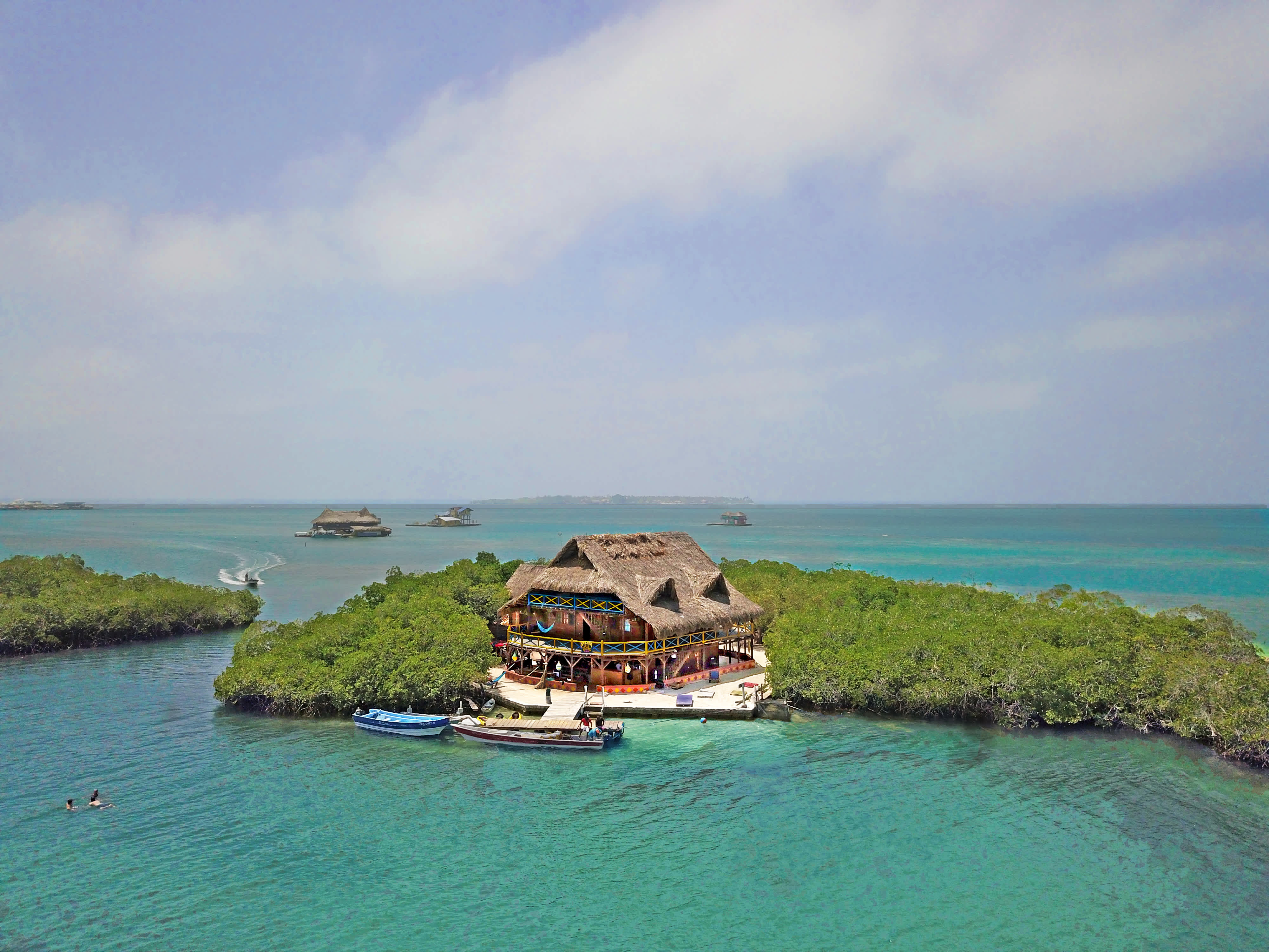 Isla Roots Hostel - Bolivar