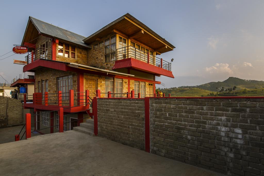 Silverbrook Hostel - Assam