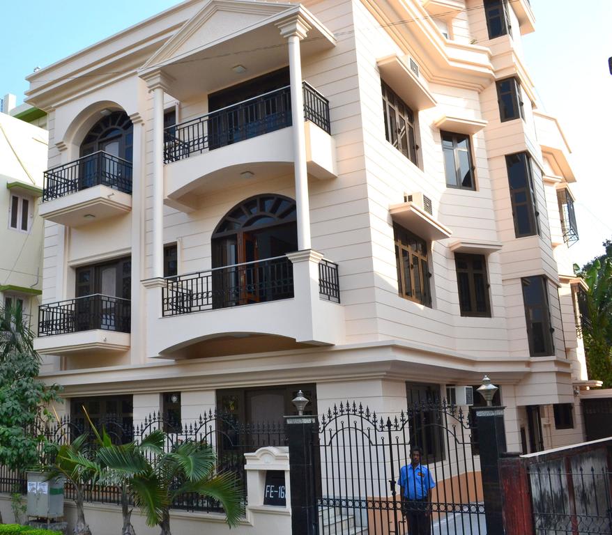 Dorota Deluxe Queen Bed Room - Kolkata