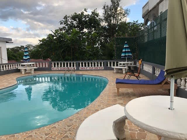Tropical Breeze Villa - Negril