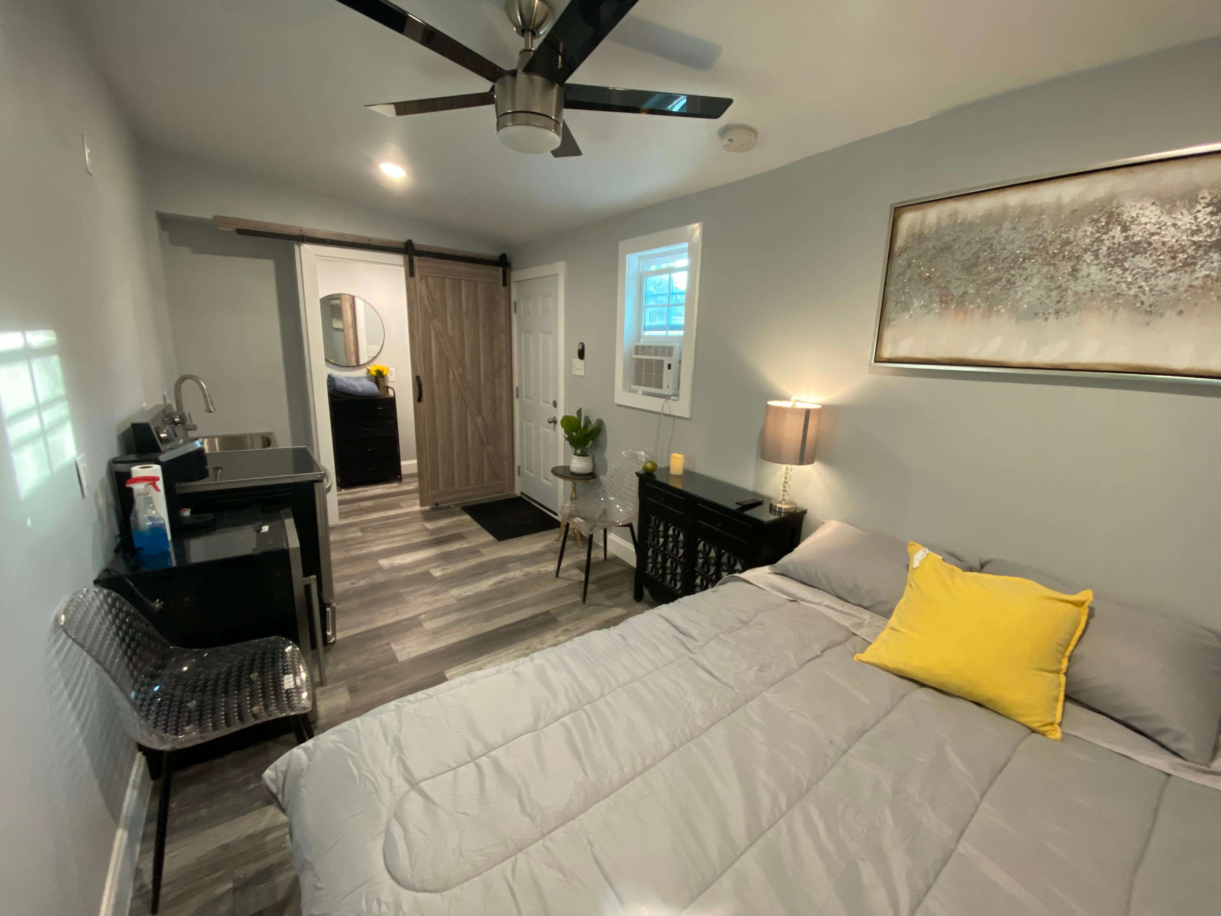 Cute Private Guest House Near Dallas - Texas Live - Arlington, TX