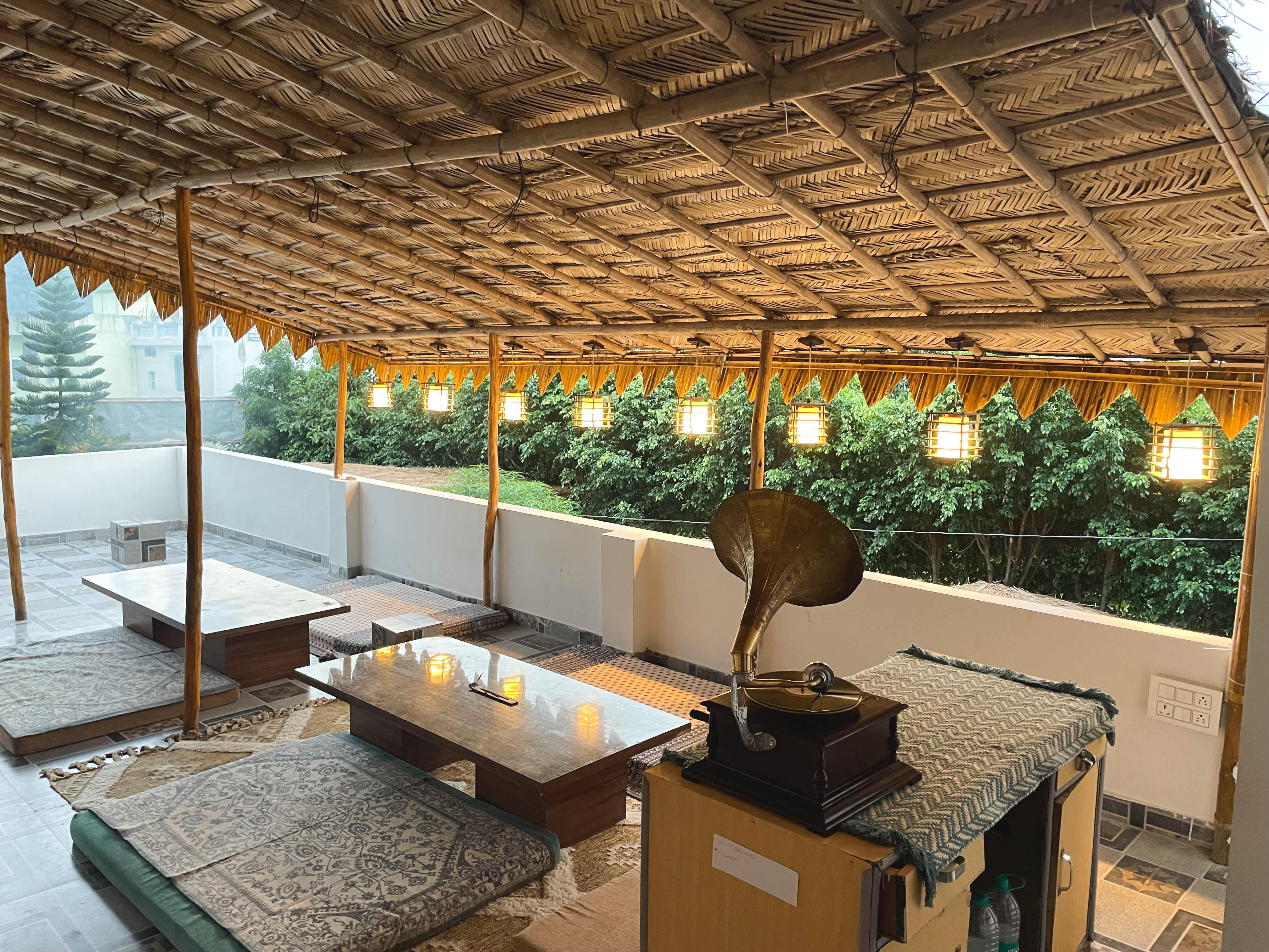 12 Monks Hostel Rishikesh - Rishikesh