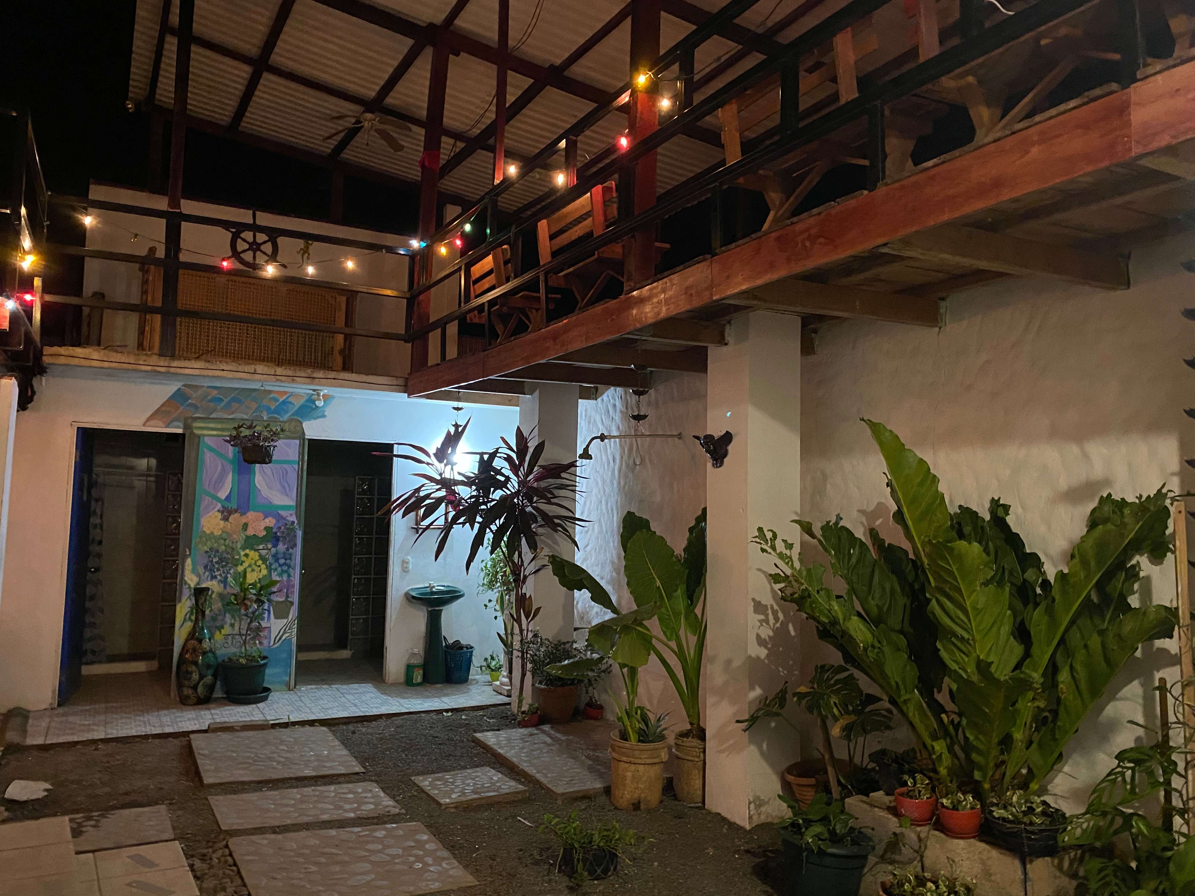 Canuck’s Guest House - La Libertad