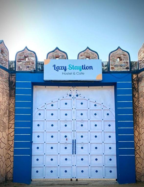 Lazy Staytion - Pushkar