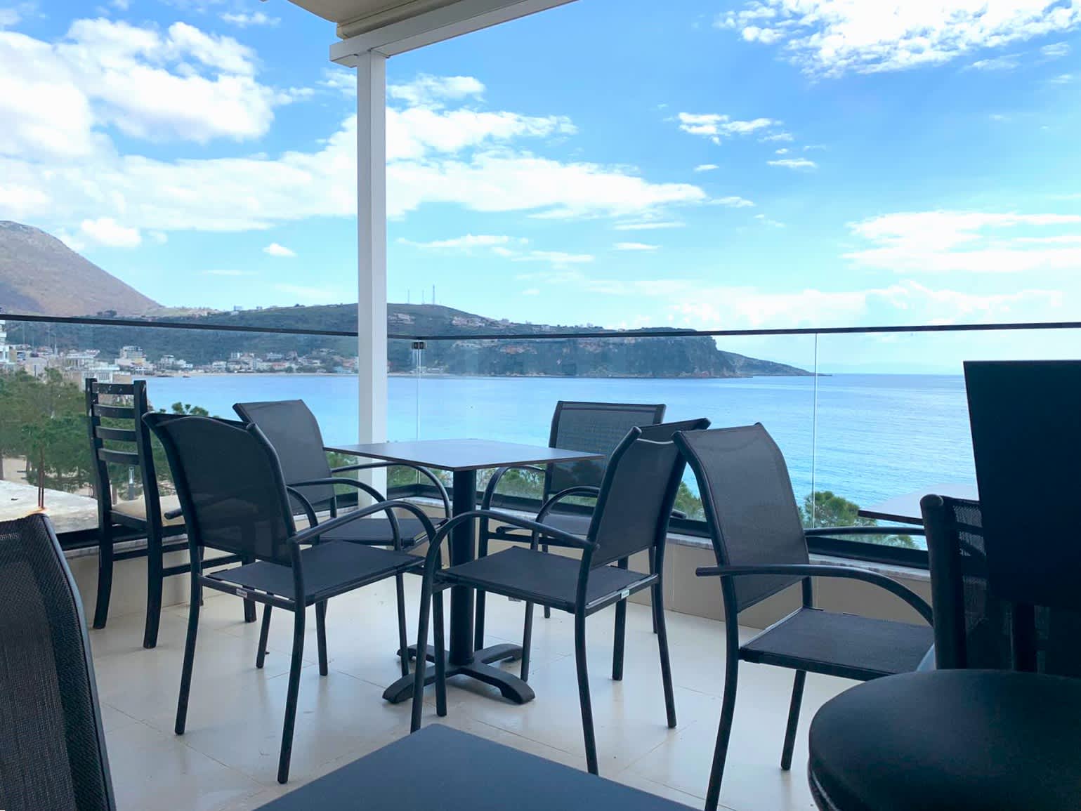 Mateo Hostel - Himarë