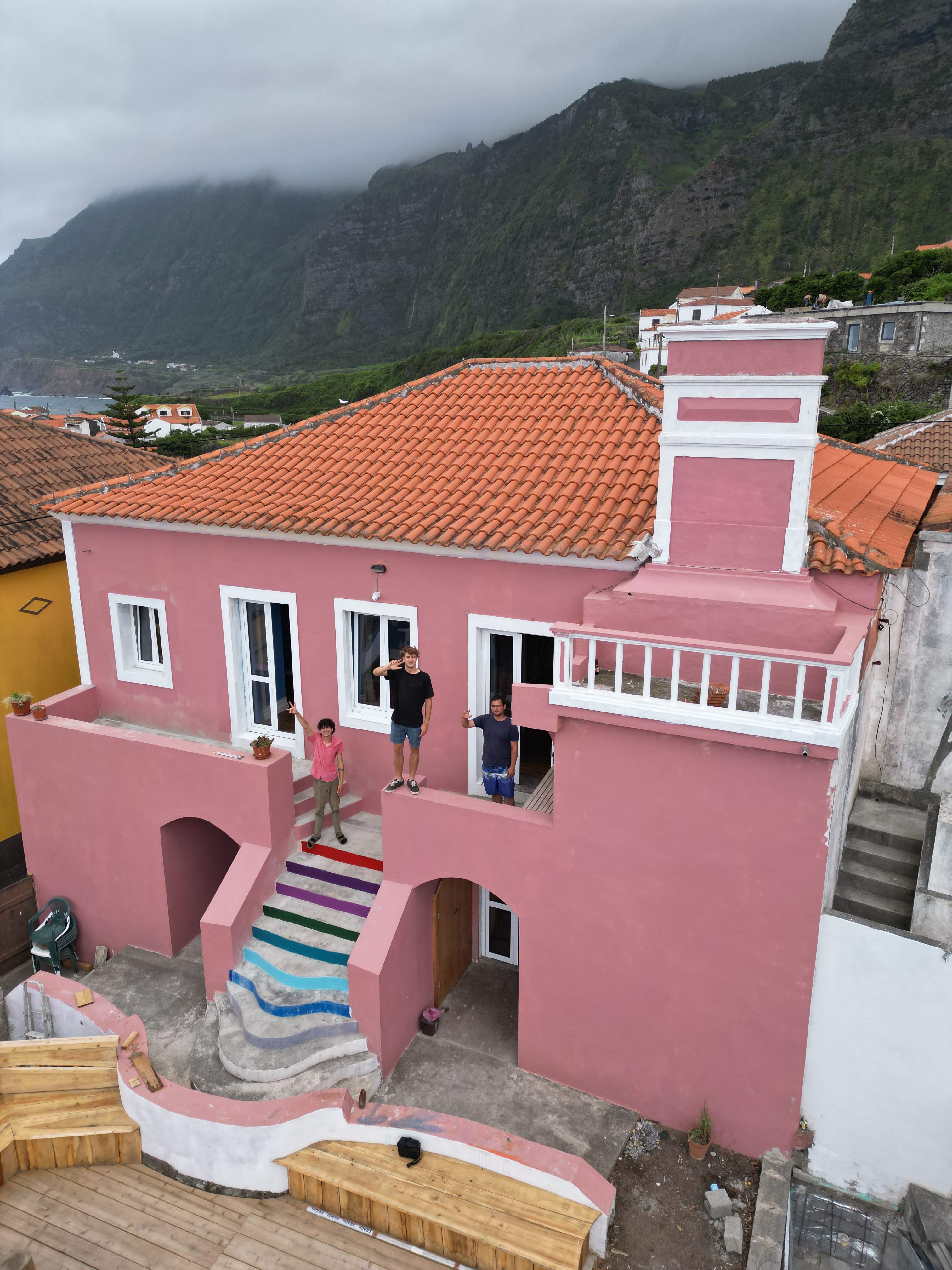 The Pink House Hostel - Azoren