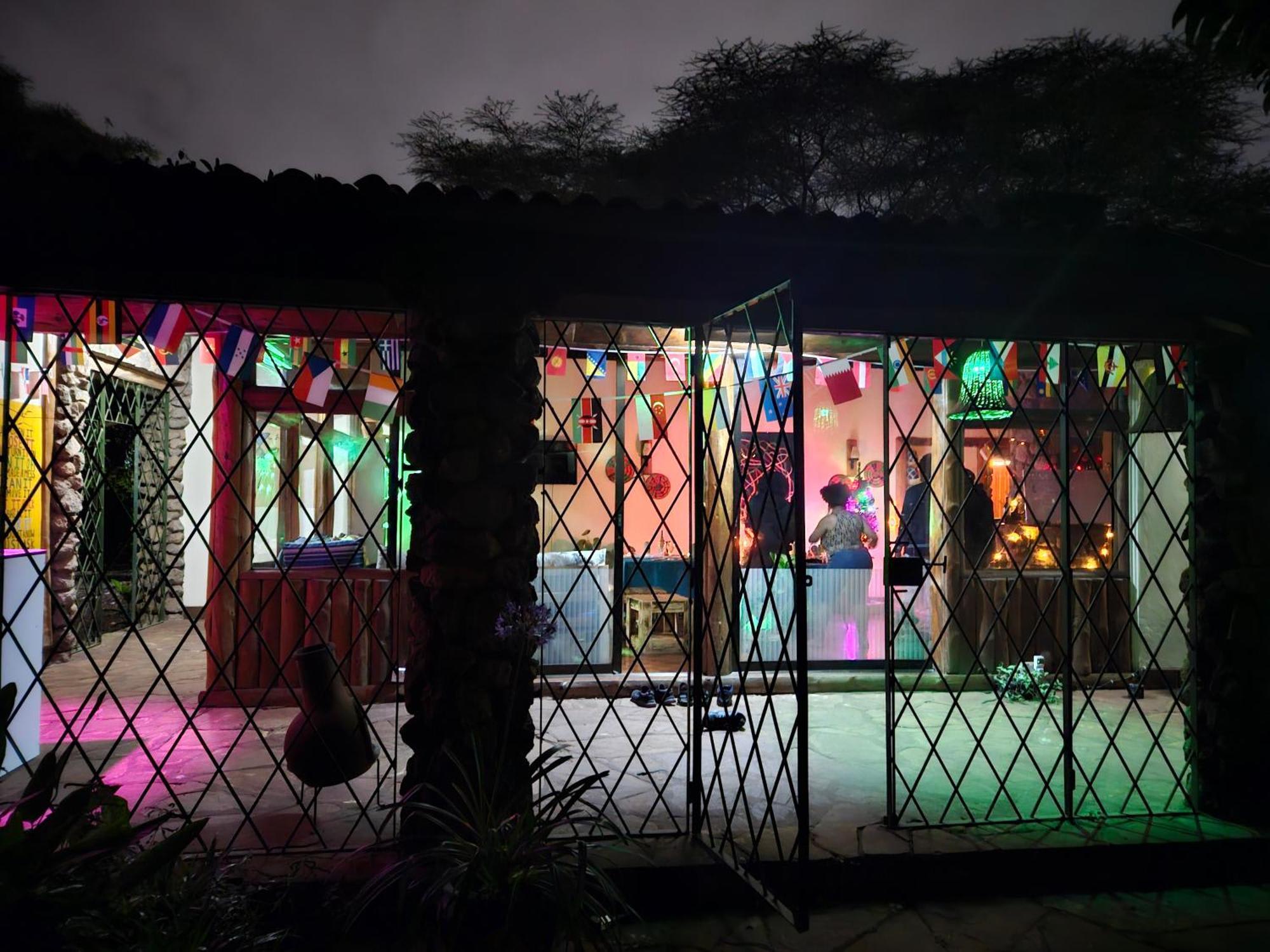 Mad Vervet Nairobi Backpackers Hostel - Nairobi