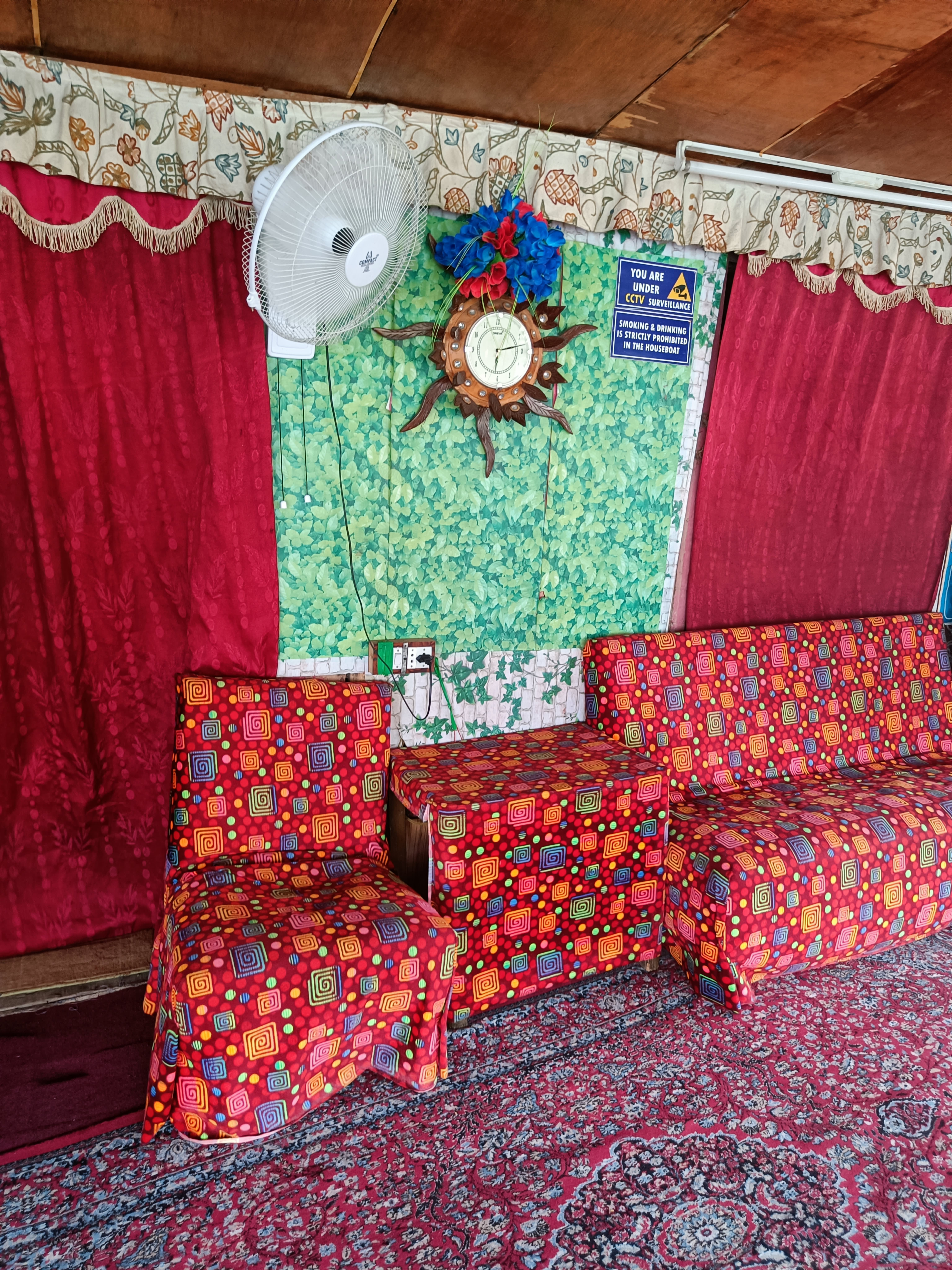 Hotel Island - Srinagar