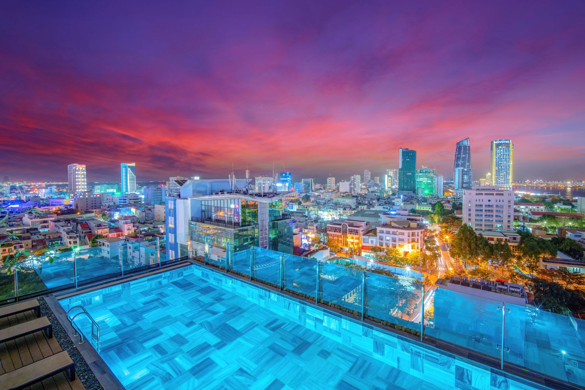 Seahorse Tropical Da Nang Hostel - Da Nang