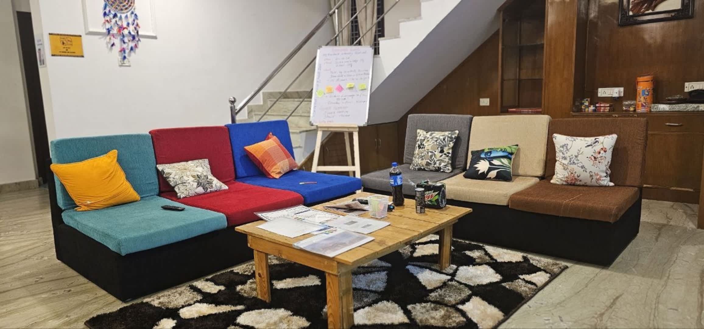 Bonjour Travellers Hostel - Telangana