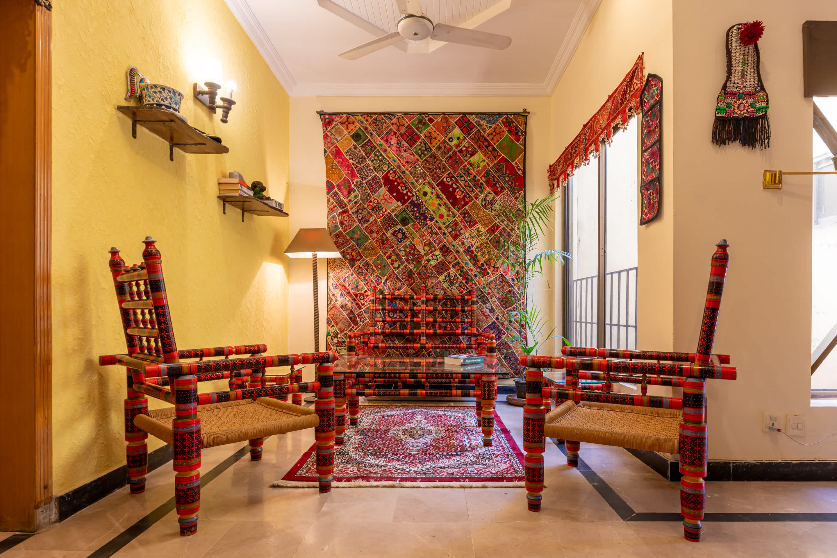 Coyote Den Travelers Hostel Islamabad - Islamabad