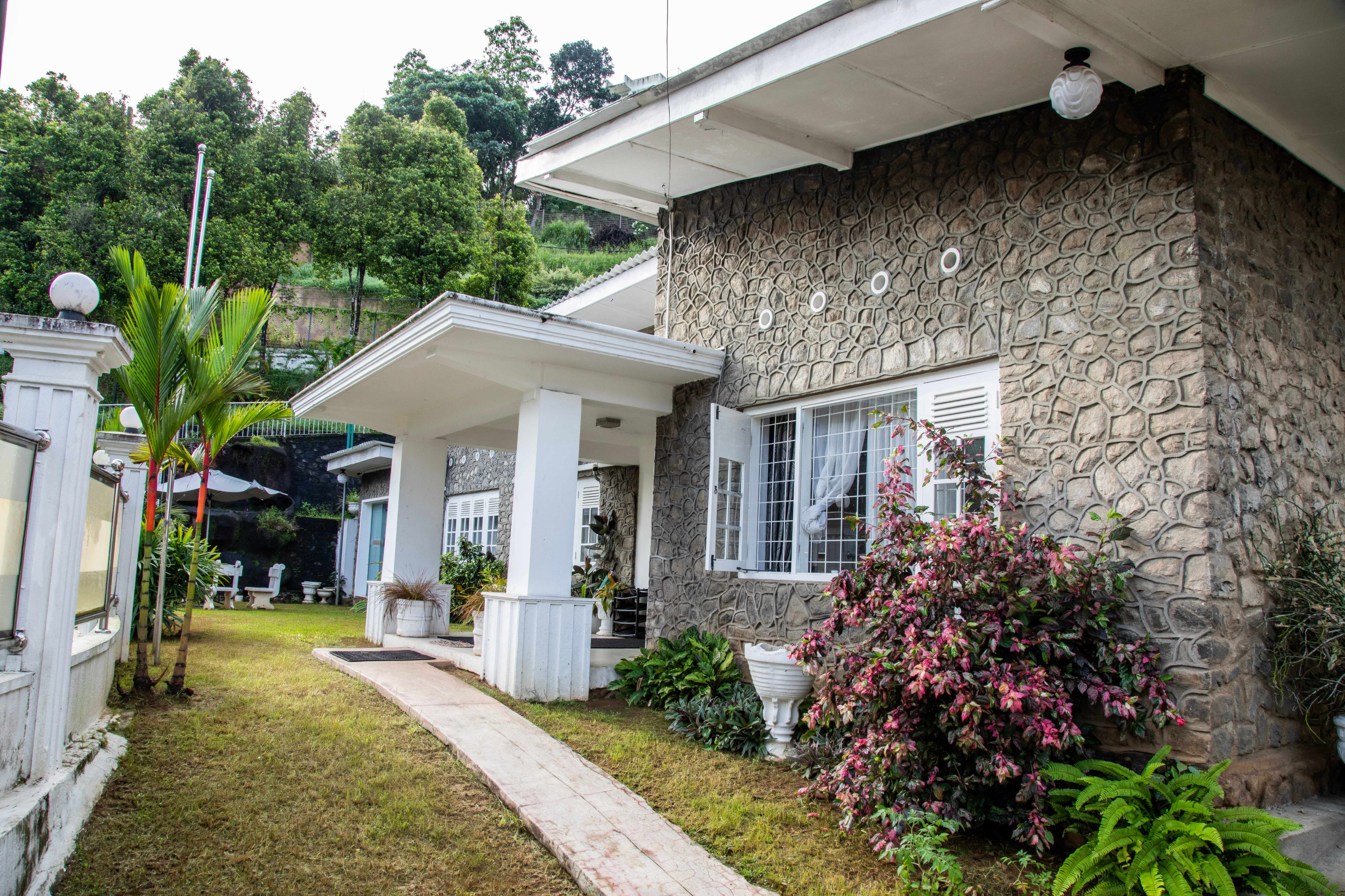 Funk Bunks - By The Lake - Kandy
