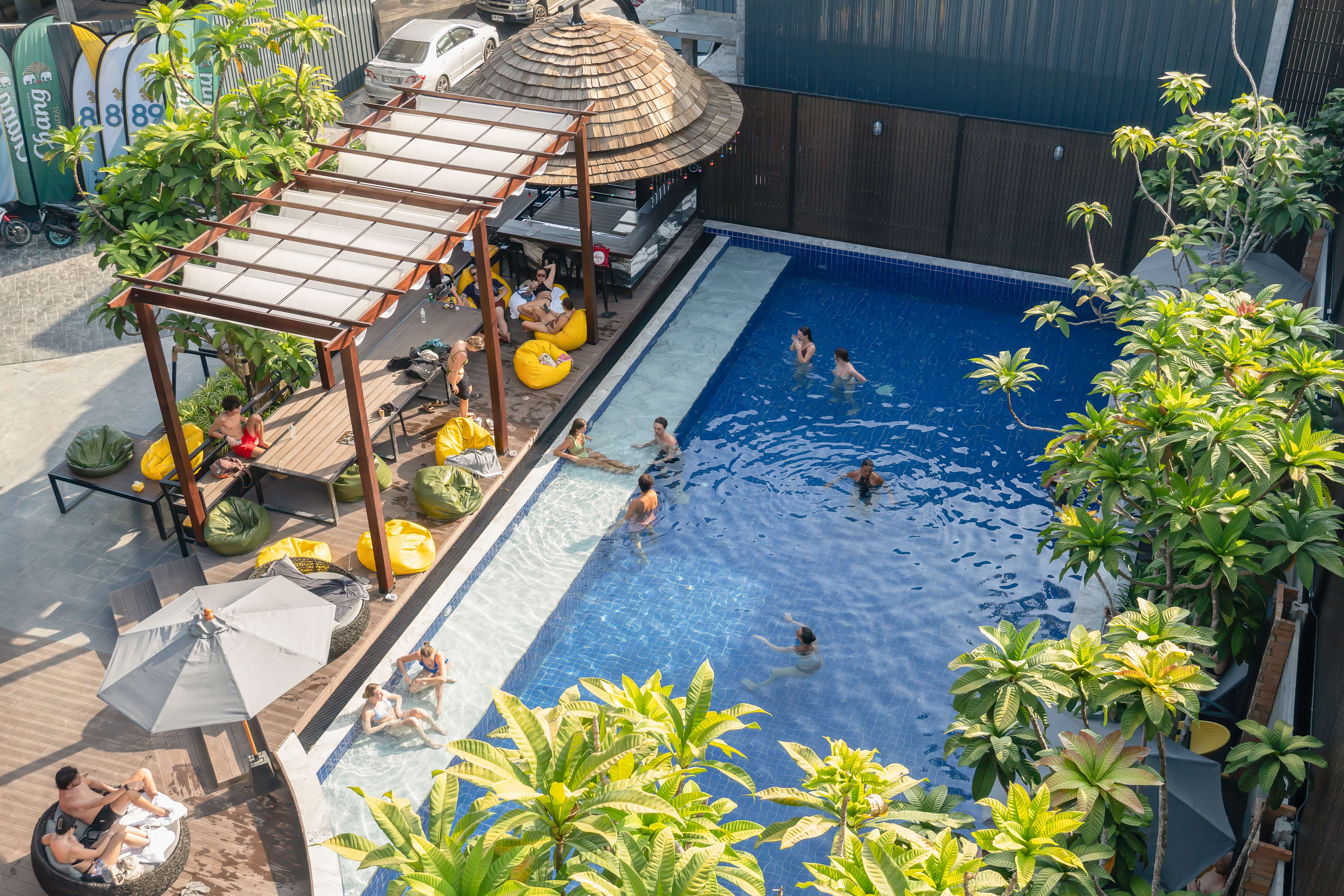Sea Beach Hostel & Club (Aonang Beachfront) - Krabi