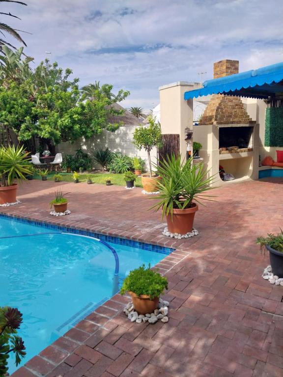 Serenity Shores Backpackers - Cape Town